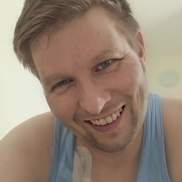 Вы можете помочь Романа в борьбе с лейкозом!